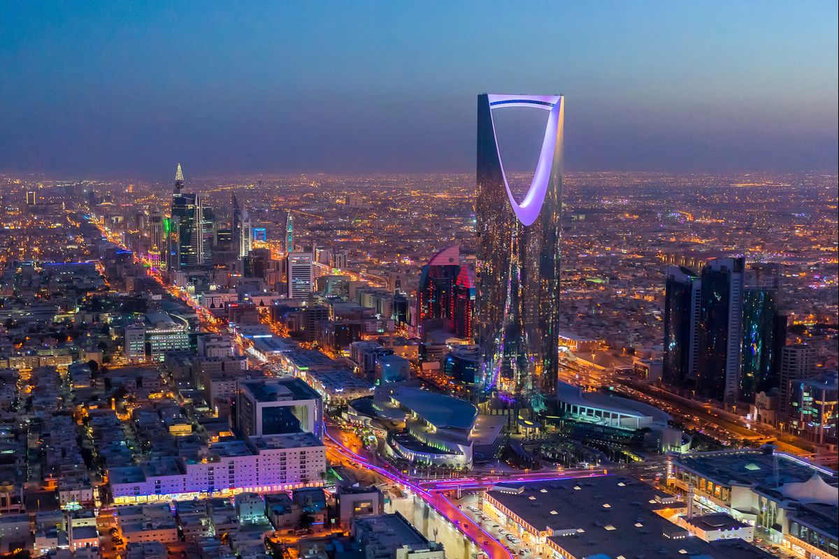 مقال عن الطرق والمواصلات بالمملكه العربيه السعوديه - موسوعة